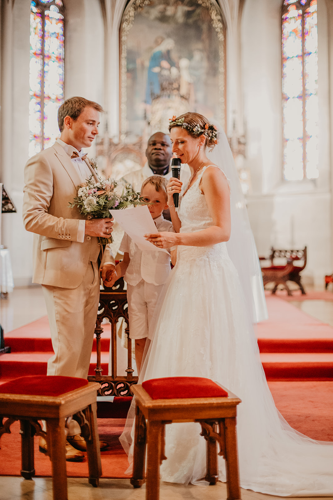 Sarah & Damien – Lace and Grace